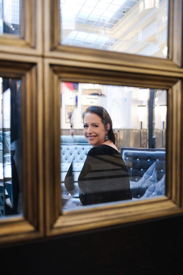 Get In Touch! - Marina Riedel